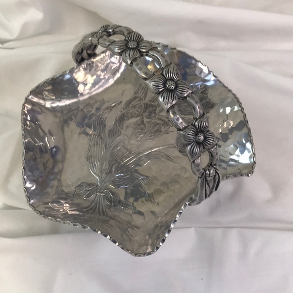 Rodney Kent | Accents | Vintage Rodney Kent 429 Hammered Aluminum Tulip ...